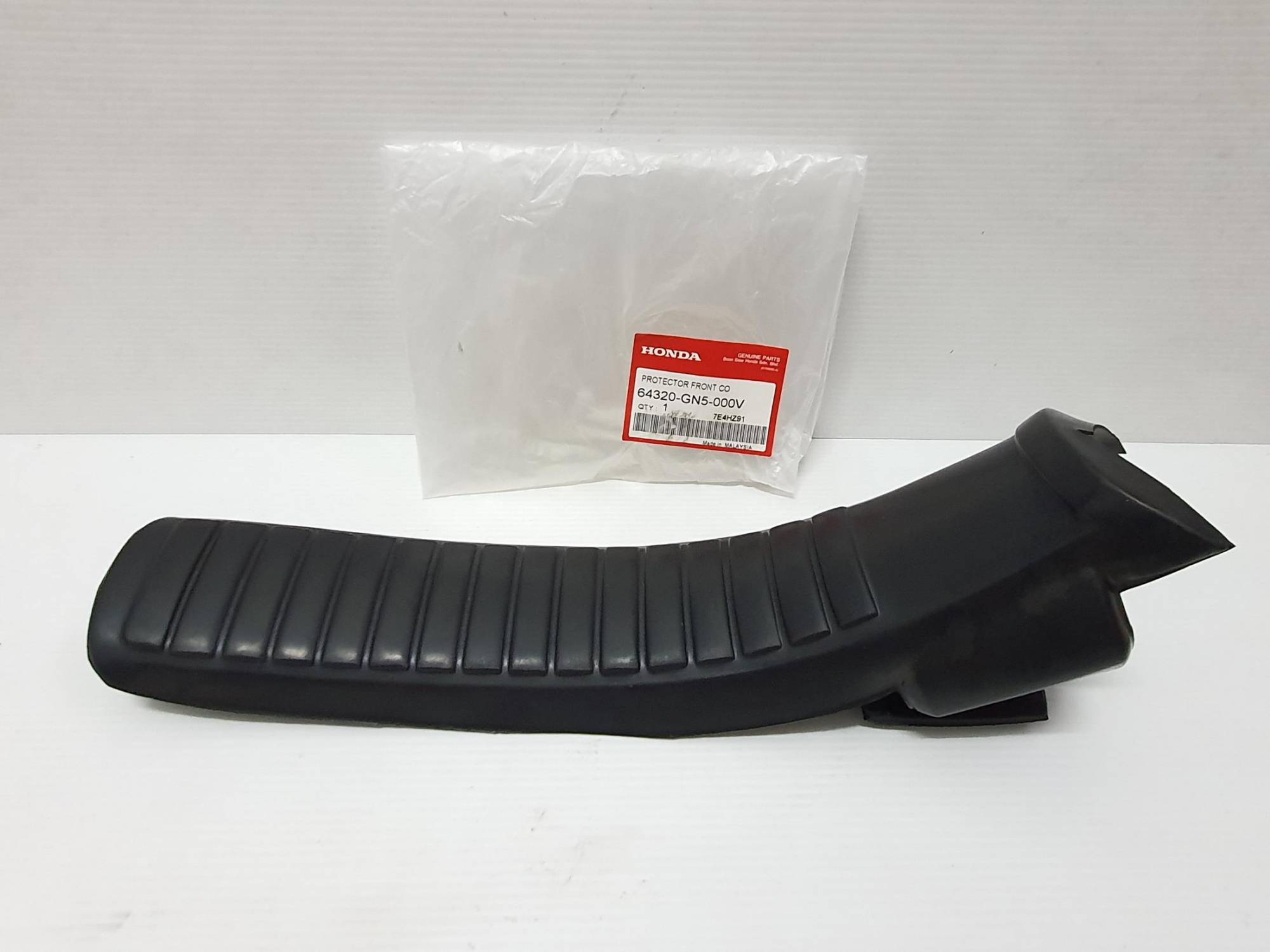 LEG SHIELD RUBBER – EX5 (OE)