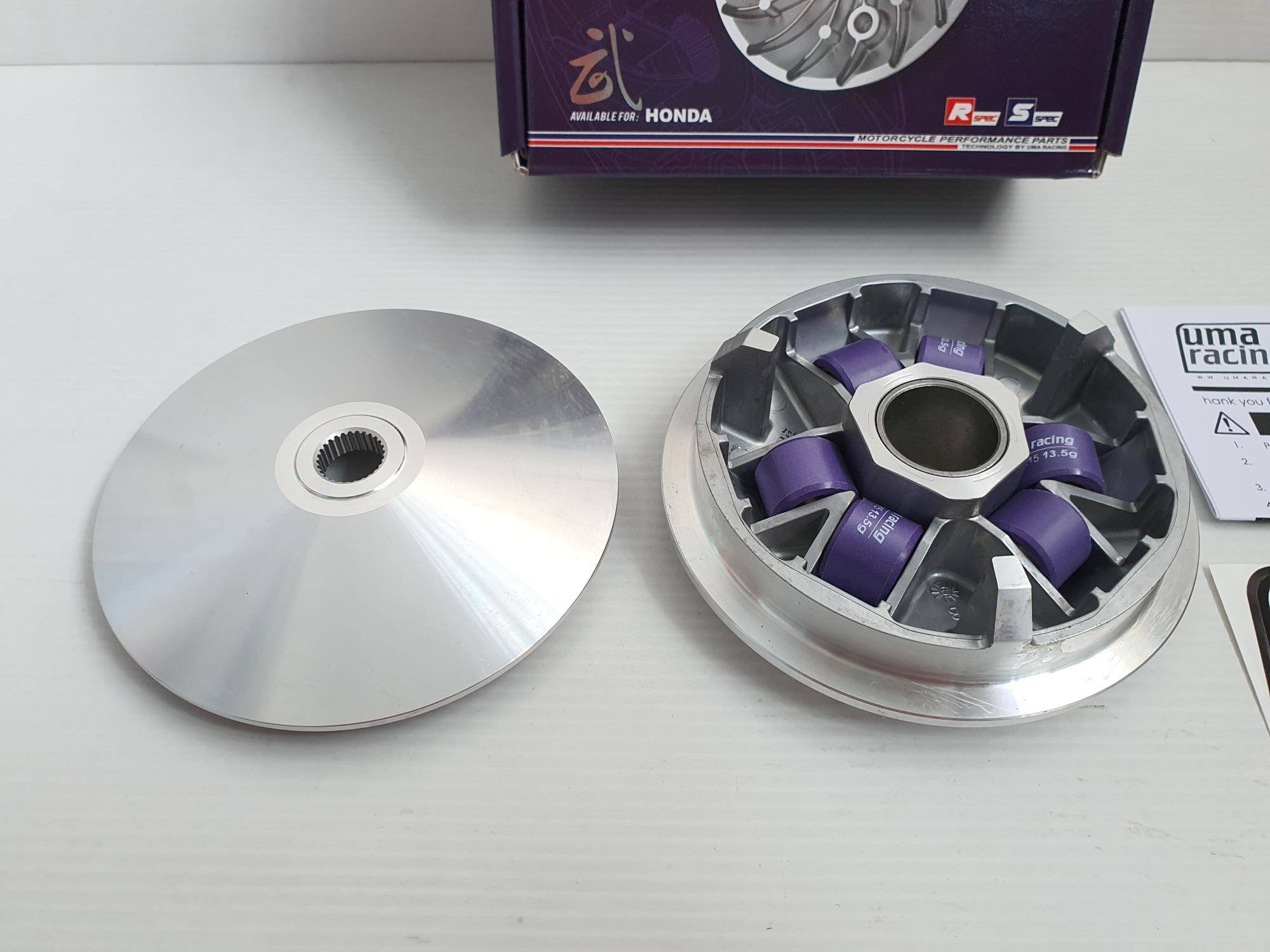 FRONT PULLEY SET DRIVE FACE – VARIO (WITH ROLLER)(UMA RACING)